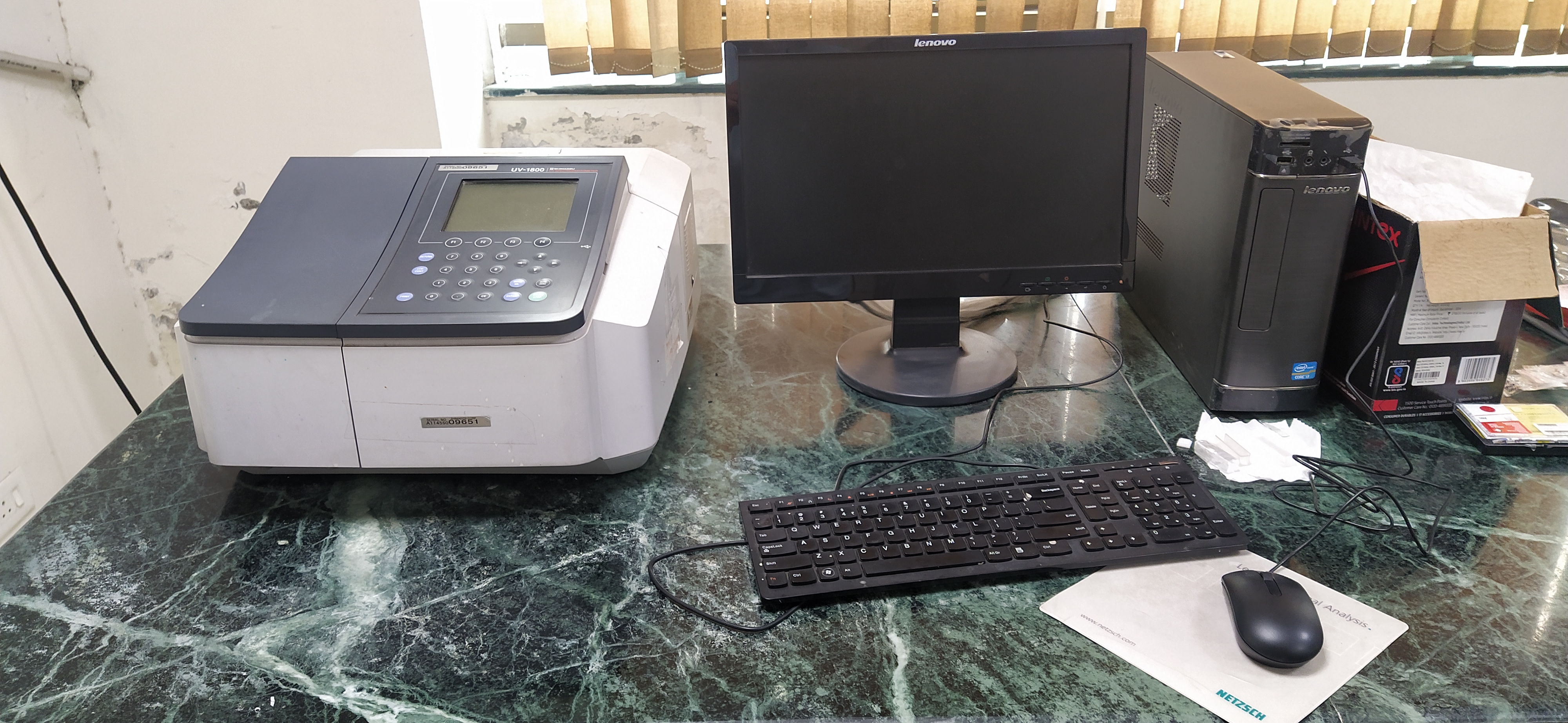 UV-VIS Spectrophotometer